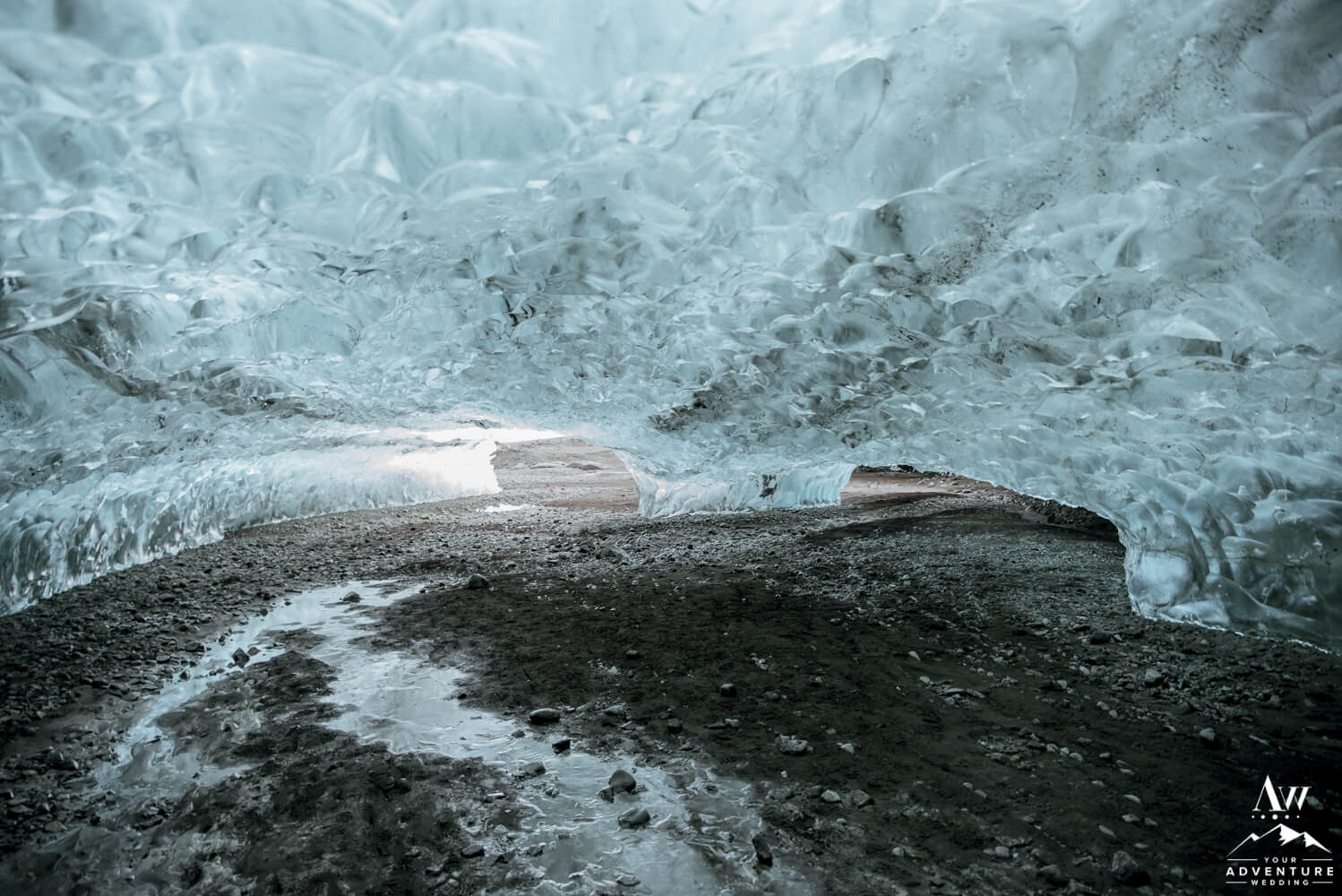 How to Plan an Ice Cave Wedding | Iceland Wedding Planner