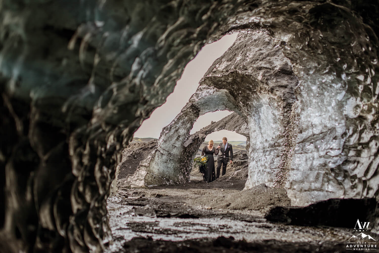 How to Plan an Ice Cave Wedding | Iceland Wedding Planner