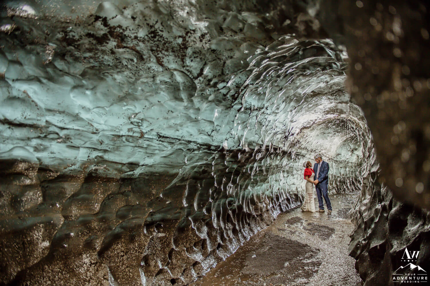 How to Plan an Ice Cave Wedding | Iceland Wedding Planner