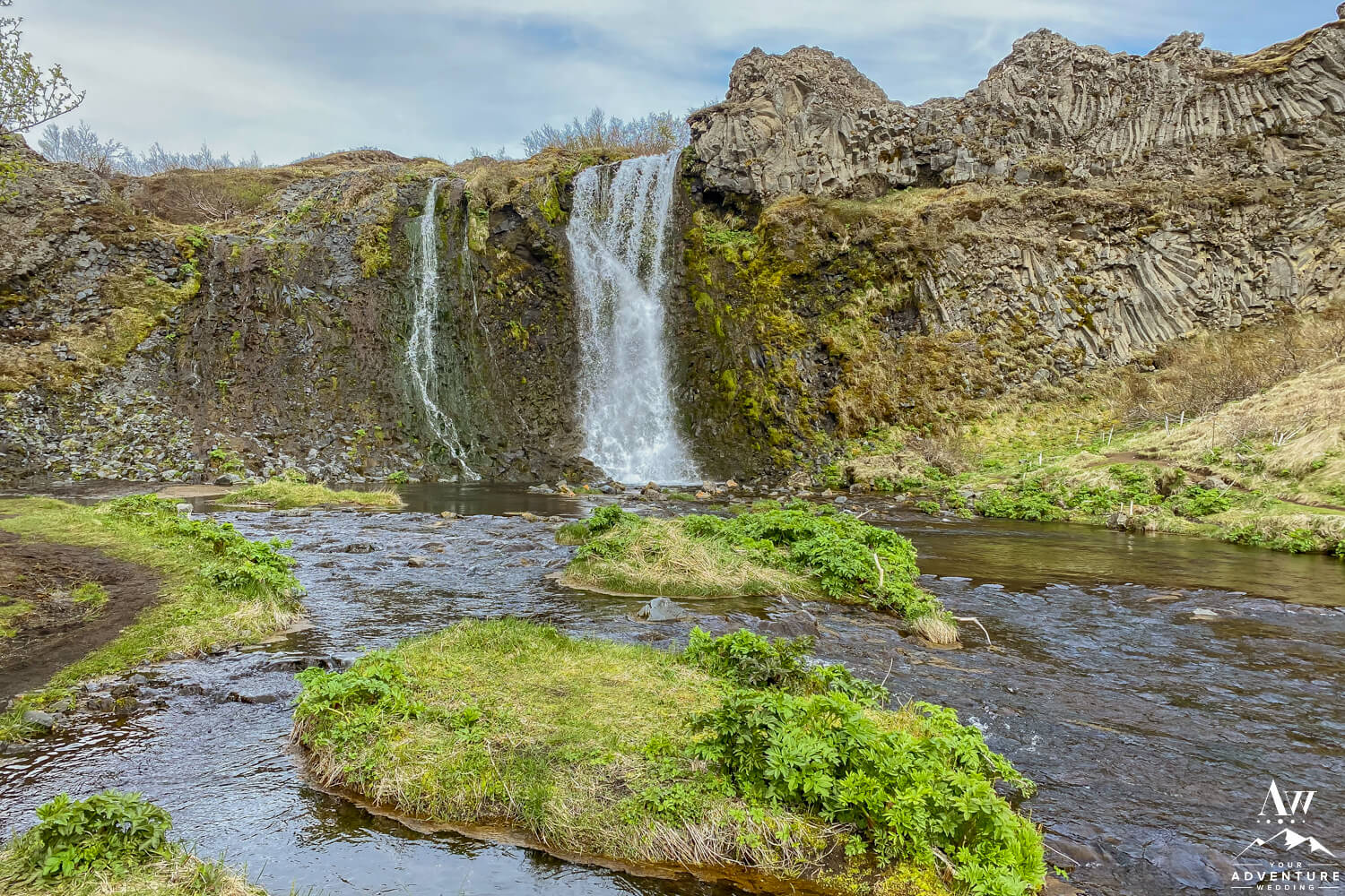 Gjáin Hike Details | Iceland Wedding Planner