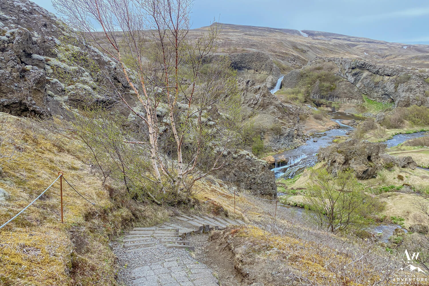 Gjáin Hike Details | Iceland Wedding Planner