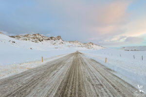 Reykjanes Hot Spring for Two: Skatalaug | Iceland Wedding Planner