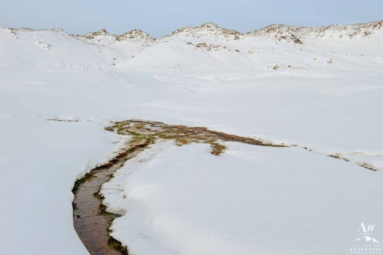 Reykjanes Hot Spring for Two: Skatalaug | Iceland Wedding Planner