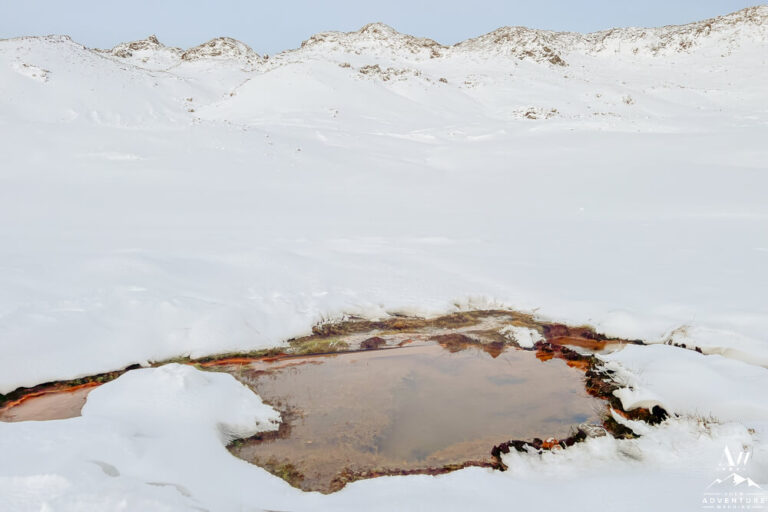 Reykjanes Hot Spring for Two: Skatalaug | Iceland Wedding Planner
