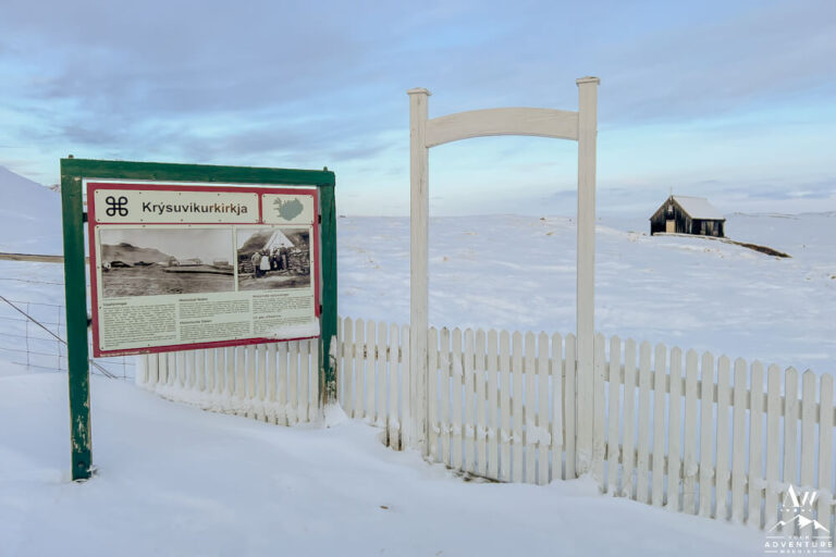 Reykjanes Hot Spring for Two: Skatalaug | Iceland Wedding Planner